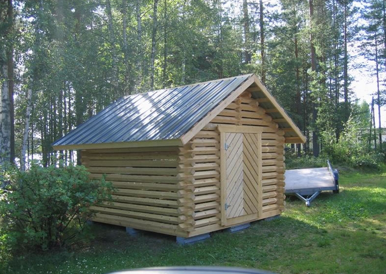 Pieni puuliiteri/puulato neliöhirrestä 3 m x 3 m – Biottori Oy