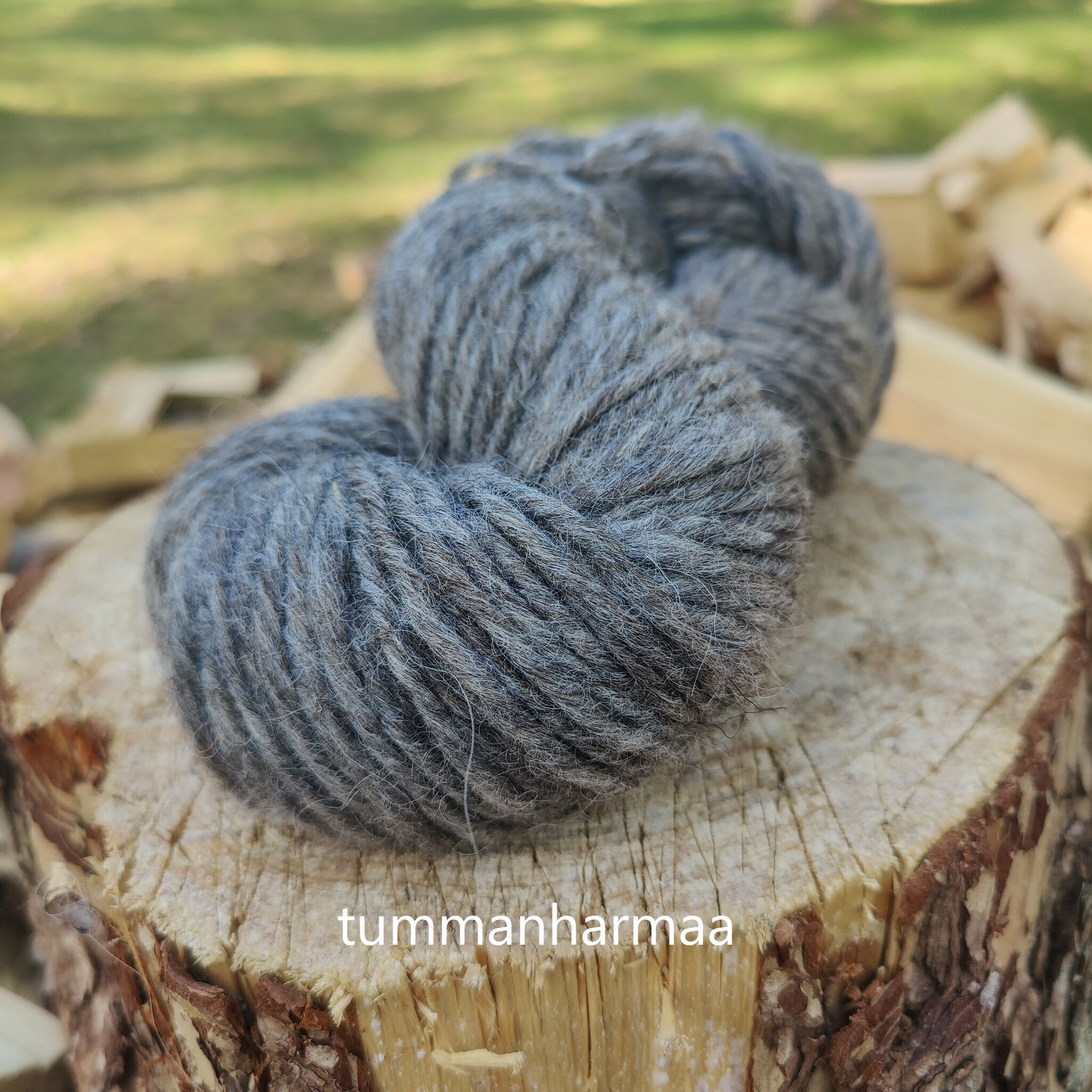 Päivillanka Muhku (100g/80m) Kotimainen, pehmeä ja paksu hahtuvalanka ...