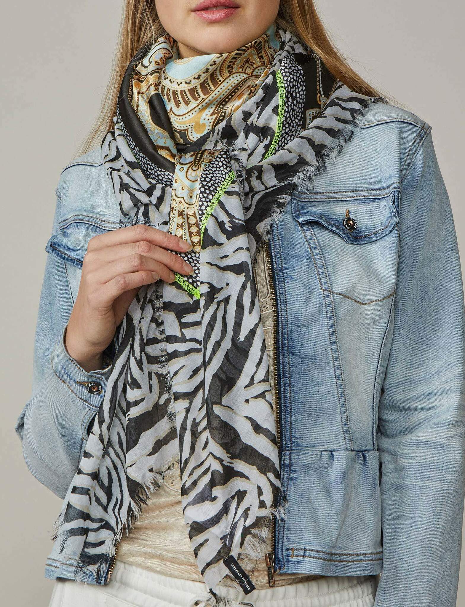 Summum Woman Scarf Zebra Paisley – Divitia