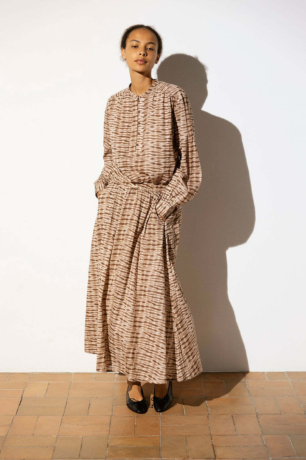 project AJ117 KATLYN Taupe – Divitia