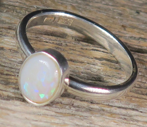 Opaali kivet ja korut – Kivikauppa Qii