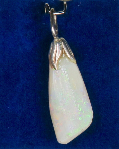 Opaali kivet ja korut – Kivikauppa Qii