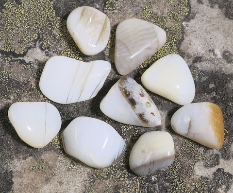 Opaali kivet ja korut – Kivikauppa Qii