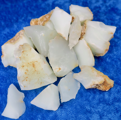 Opaali kivet ja korut – Kivikauppa Qii