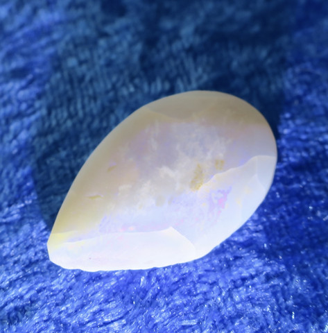 Opaali kivet ja korut – Kivikauppa Qii