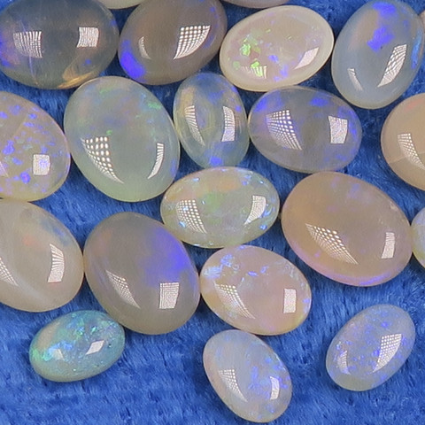 Opaali kivet ja korut – Kivikauppa Qii