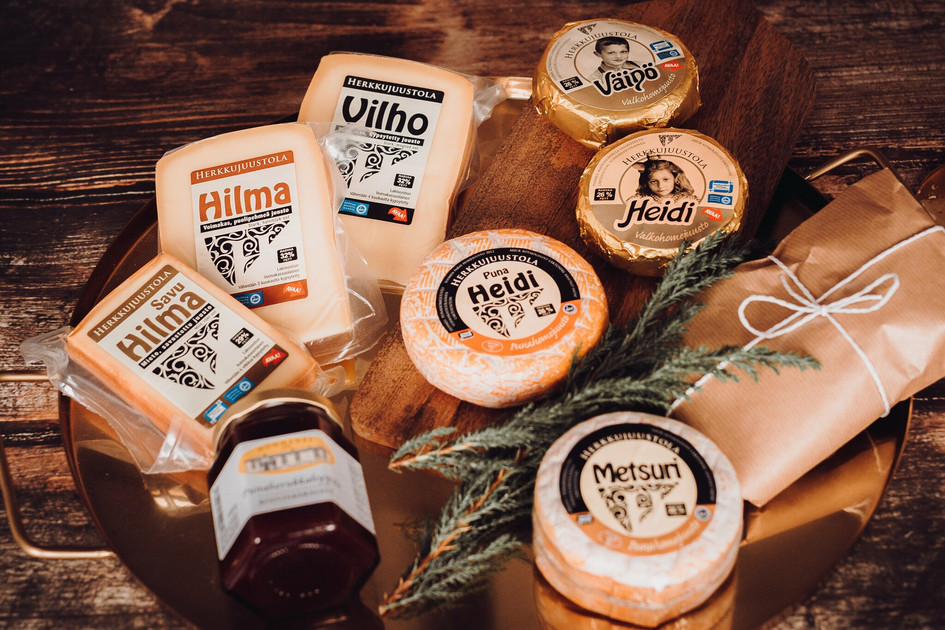 Iso juustopaketti (5 juustoa) – Pirkanmaan kotivihannes