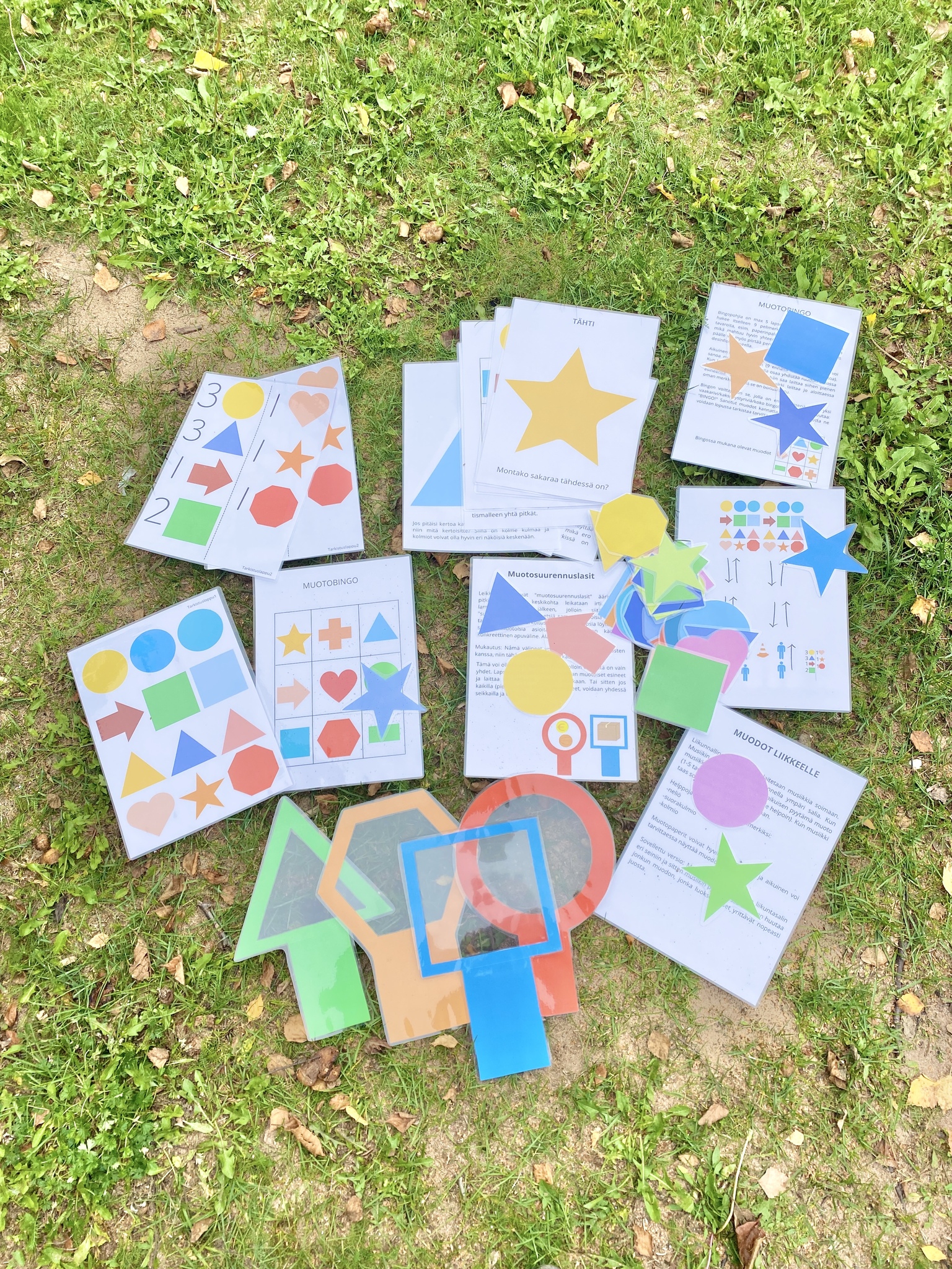 Muoto, muodot, varhaiskasvatus, toiminnallinen matikka, kolmio, neliö ...